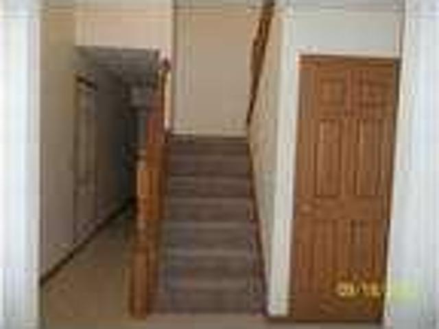 SPECIAL RATE! 3 Bedroom, 2 1/2 Bath, Townhome, 2 Car Attached Garage