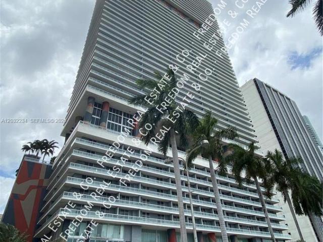 Spectacular Twenty Ninth Floor Residence With Three Bedrooms And Two Bathrooms At Fifty Biscayne