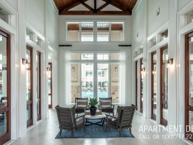 Spectacular amenities and luxury apartment living in Enclave At Bridgewater
