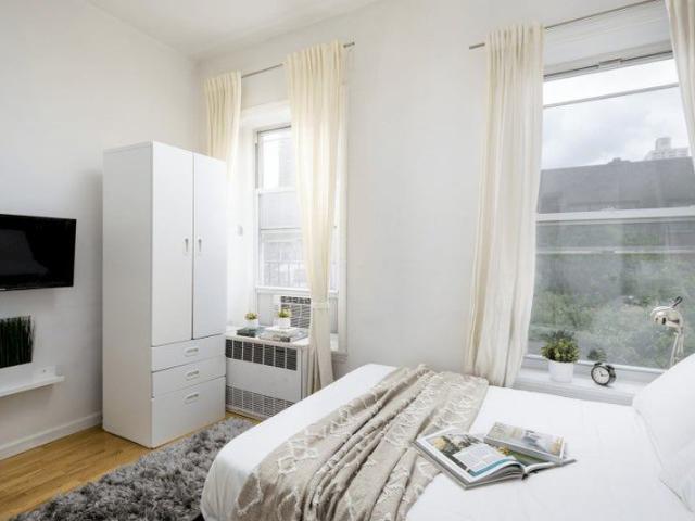 Spectacular East Midtown Apartment