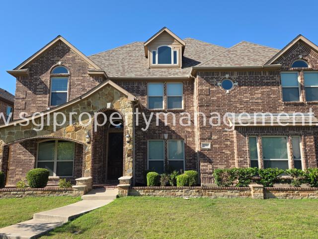 Spectacular Frisco home ready for move in