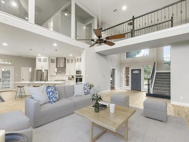 Spectacular & spacious Plano home with outdoor pool & spa oasis