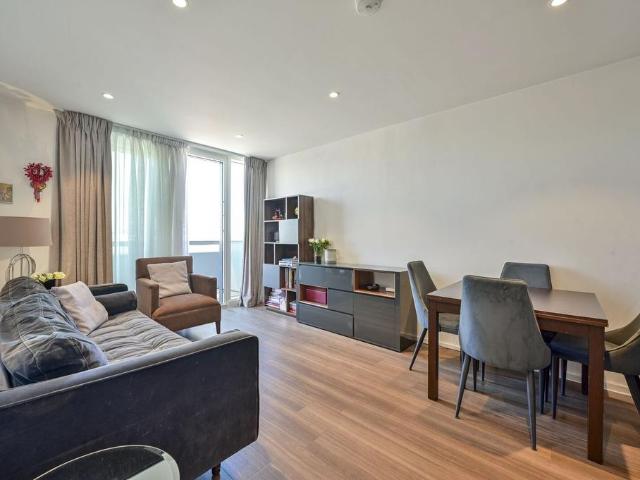 Spectrum Way, Wandsworth Town. 2 bed flat to rent £3,000 pcm £692 pw