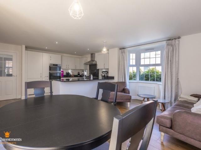 Spectrum Avenue, Rugby