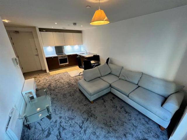 Spectrum, Block 7, Blackfriars Road M3, 1 bed flat to rent, £1,050 pcm | PrimeLocation