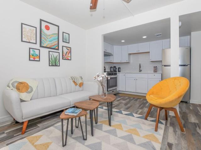 Spectra Midtown Studio Apartment for Rent at 2028 W Indian School Rd, Phoenix, AZ 85015