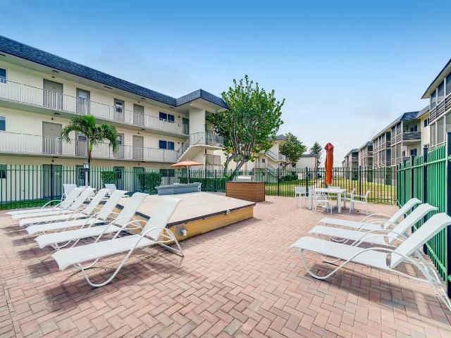 Spectra Palms 1 Bedroom Apartment for Rent at 1861 Nw 46th Ave, Lauderhill, FL 33313
