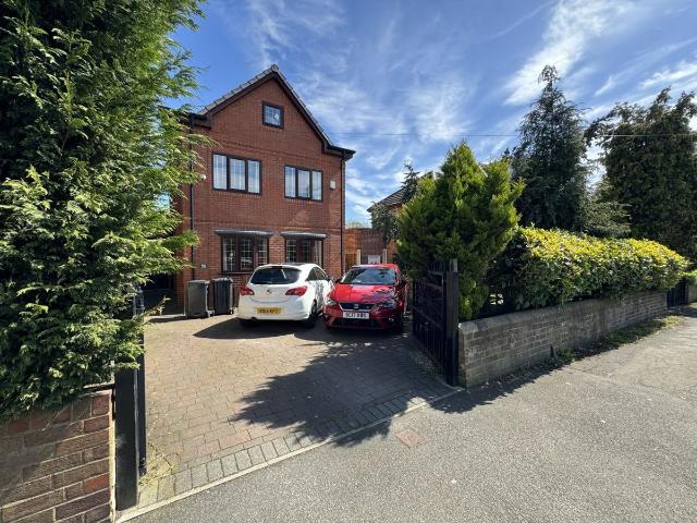 Spen Lane, West Park, Leeds LS16, 4 bed detached house to rent, £2,275 pcm | PrimeLocation