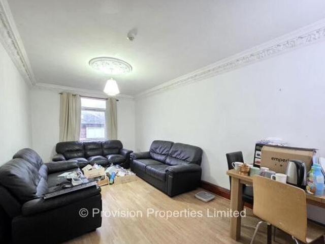 Spenceley Street, Woodhouse, 4 Bedroom Flat