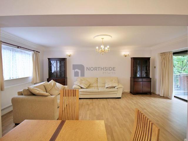 Spencer Close, London 2 bed flat to rent £2,300 pcm £531 pw