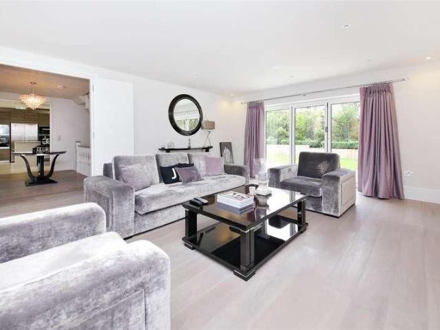 Spencer Close, Radlett, WD7