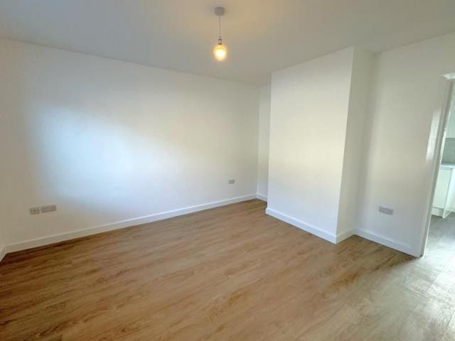Spencer Close, Woking, Surrey, GU21