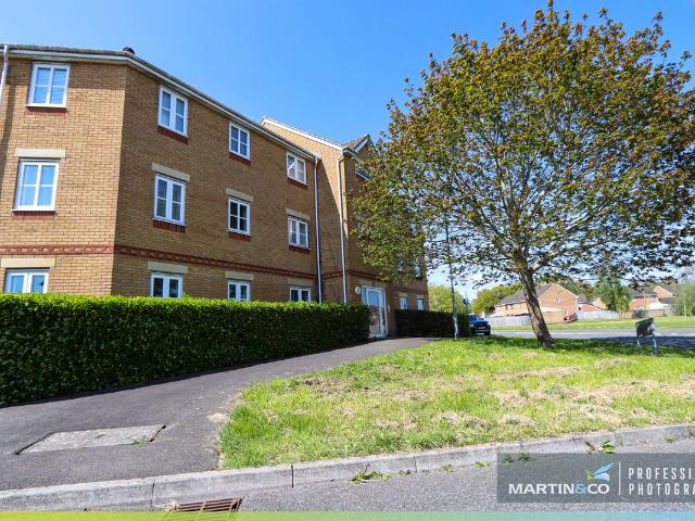 Spencer David Way, St Mellons CF3, 2 bed flat to rent, £975 pcm | PrimeLocation