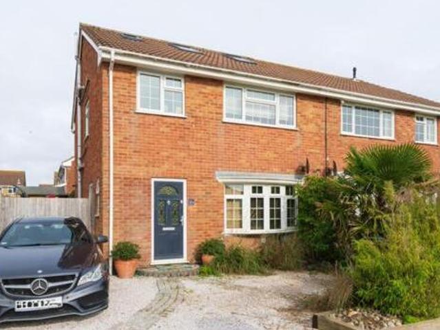 Spencer Drive, Lee on the solent, 4 Bedroom Semi detached