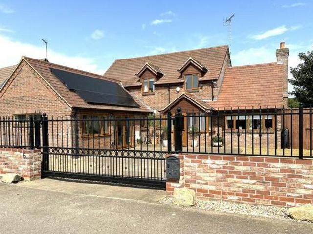 Spencer Drove, Guyhirn, 5 Bedroom Chalet