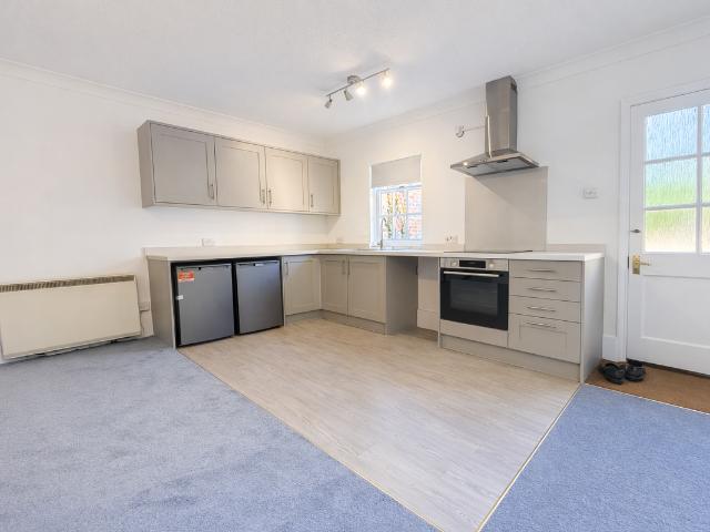 Spencer Gardens, Englefield Green TW20, 1 bed flat to rent, £1,500 pcm | PrimeLocation