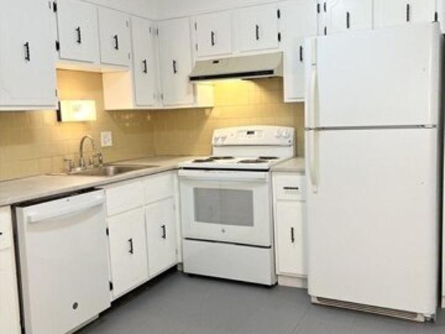 Spencer Rd Apt E, Boxborough, Condo For Sale