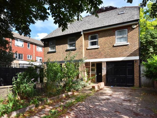 Spencer Road, Bromley BR1, 3 bed semi detached house to rent, £2,995 pcm | PrimeLocation