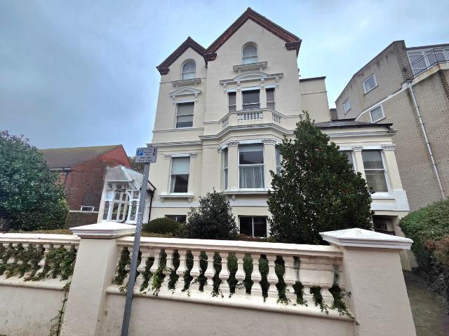 Spencer Road, Eastbourne BN21, 1 bed flat to rent, £950 pcm | PrimeLocation