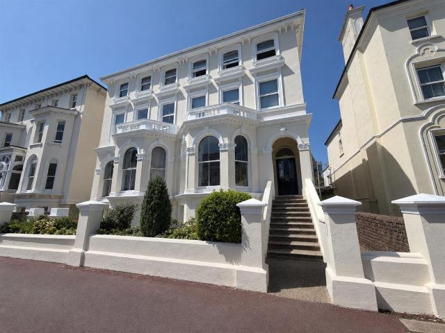 Spencer Road, Eastbourne BN21, 2 bed flat to rent, £1,175 pcm | PrimeLocation
