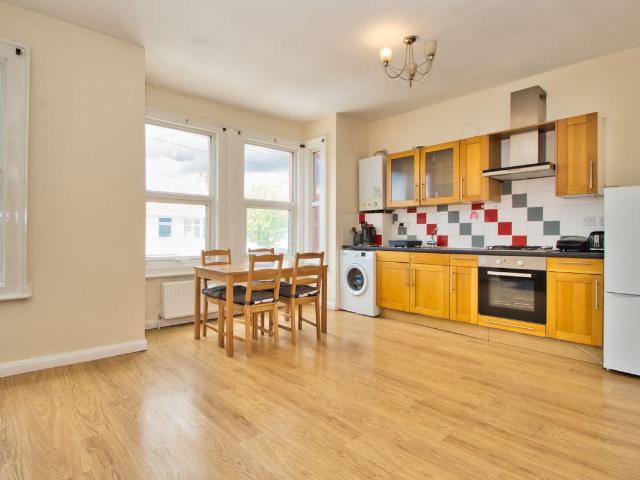 Spencer Road HA3, 2 bed flat to rent, £1,650 pcm | PrimeLocation