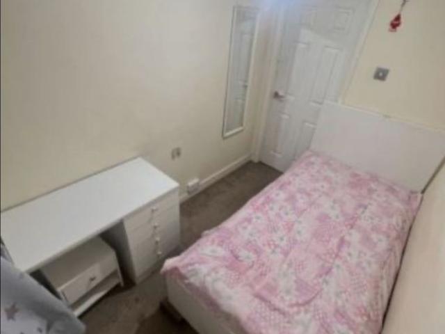 Spencer Road, Isleworth TW7, Room to rent, £500 pcm | PrimeLocation