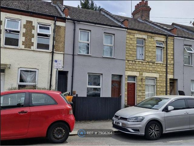Spencer Road, Luton LU3, 2 bed terraced house to rent, £1,400 pcm | PrimeLocation