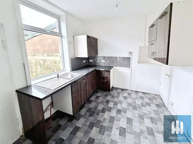 Spencer Street, Burnley BB10, 2 bed end terrace house to rent, £550 pcm | PrimeLocation