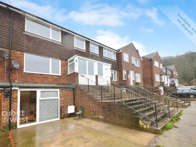 Spences Lane, Lewes, BN7 4 bed terraced house to rent £1,850 pcm £427 pw