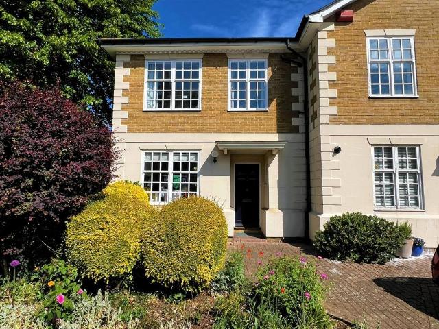 Spenser Mews, Dulwich, London, SE21 3 bed house to rent £3,250 pcm £750 pw