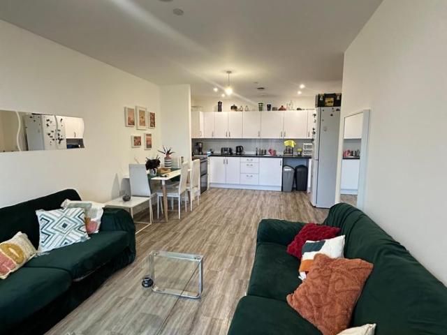 Sphere Walk, London SW11, 2 bed flat to rent, £2,200 pcm | PrimeLocation