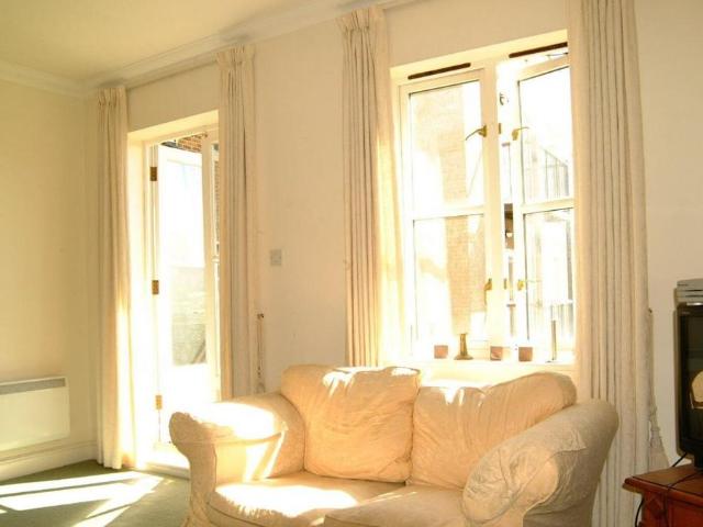Spital Square, Spitalfields, London, E1 2 bed flat to rent £4,500 pcm £1,038 pw