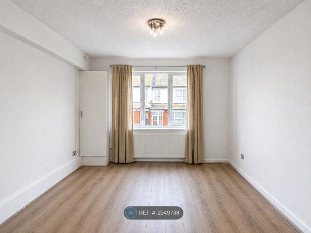 Spicer Court, Enfield EN1, 1 bed flat to rent, £1,495 pcm | PrimeLocation