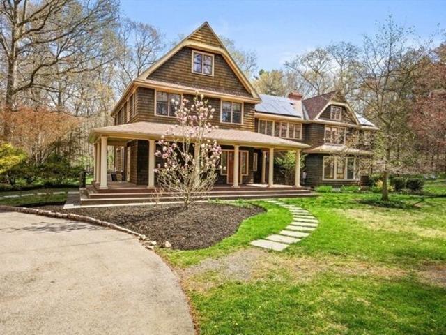 Spingler Dr, Hamilton, Farm House For
