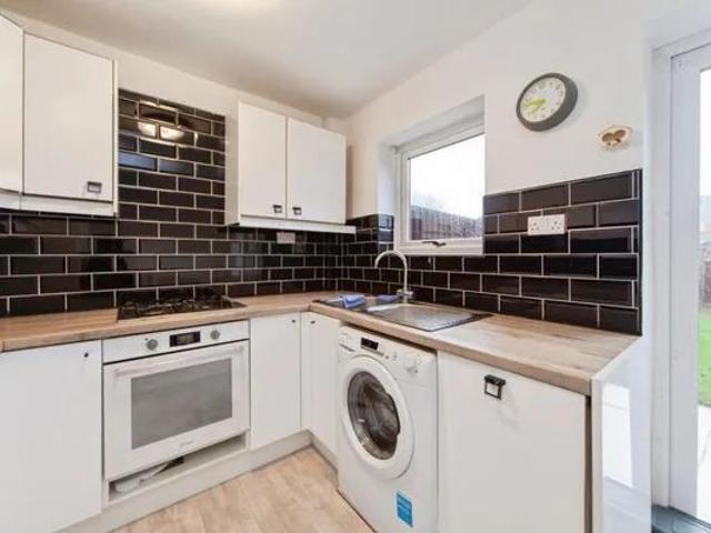 Spindle Close, L6