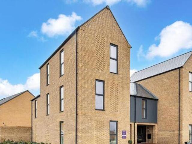 Spindle Way, St Neots, 4 Bedroom House
