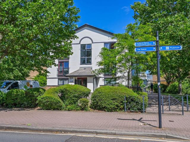 Spindrift Avenue, Docklands, London E14, 2 bed flat to rent, £1,850 pcm | PrimeLocation