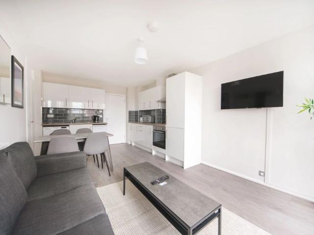 Spinnaker House Room 2