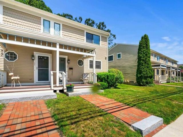 Spinnaker Way, Portsmouth, Condo For Sale