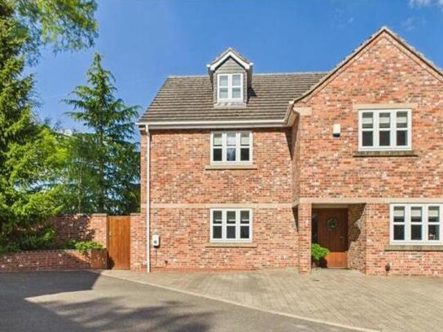 Spinney Close, Off Church Lane, 6 Bedroom Detached
