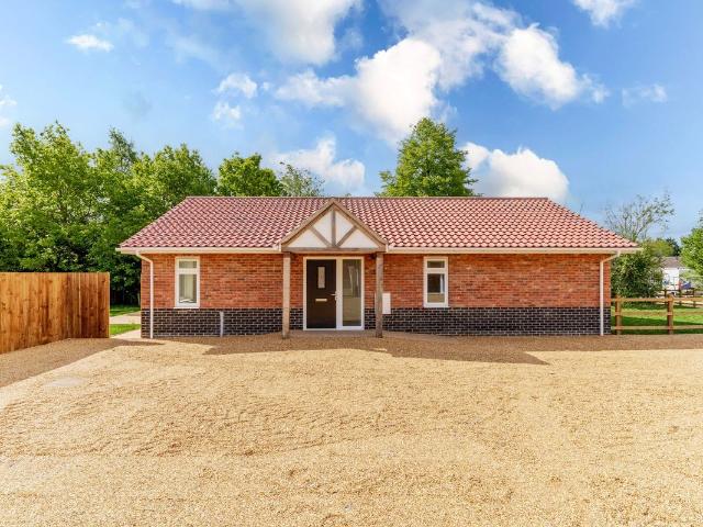 Spinney Close, Saham Toney IP25, 3 bed detached bungalow to rent, £1,350 pcm | PrimeLocation