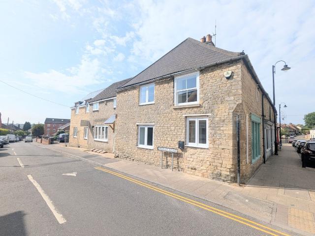 Spinney Road, Wellingborough NN9, 1 bed flat to rent, £850 pcm | PrimeLocation
