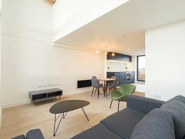 Spinners Way, Manchester, 3 Bedroom Apartment