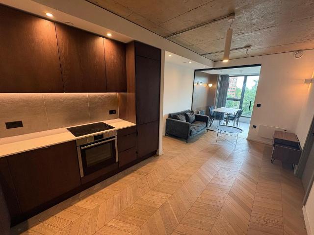 Spinners Way, Manchester M15, 1 bed flat to rent, £1,150 pcm | PrimeLocation
