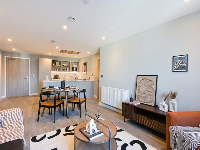 Spinners Yard, Skinner Ln LS7, 2 bed flat to rent, £1,380 pcm | PrimeLocation