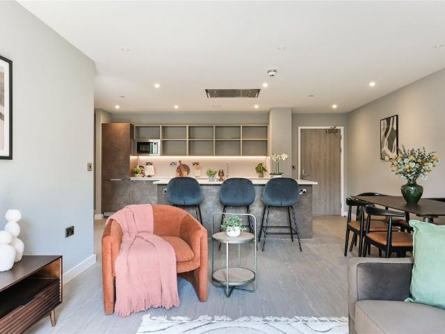 Spinners Yard, Spinners Lane LS7, 3 bed flat to rent, £2,140 pcm | PrimeLocation