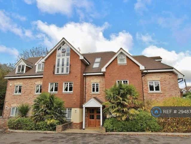 Spire Place, Warlingham, CR6 1 bed flat to rent £1,375 pcm £317 pw