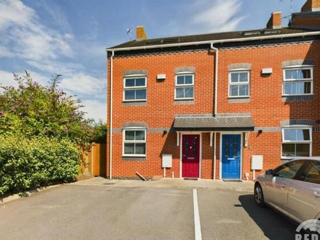 Spires Walk, Coventry, 3 Bedroom End