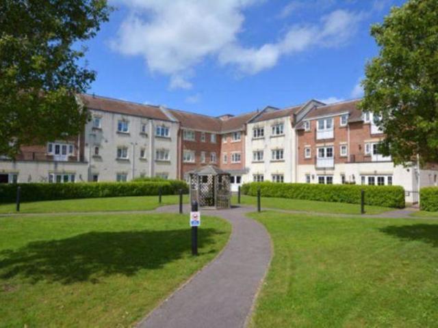 Spiro Close, Pulborough 2 bed apartment to rent £1,295 pcm £299 pw