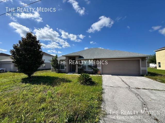 Split Floor plan 3/2 in Poinciana